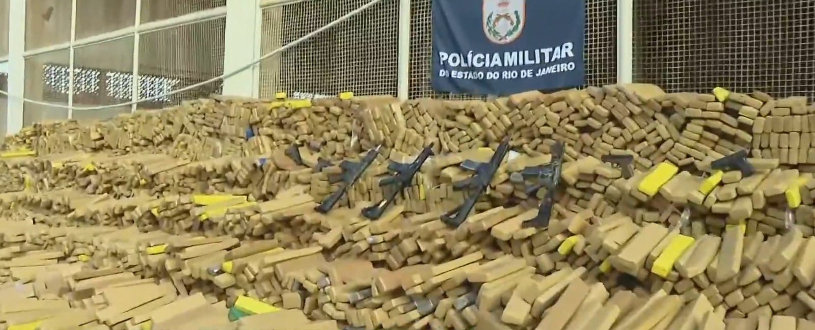Megaoperação na Maré: Apreensão de 48 toneladas de maconha pode ter ...